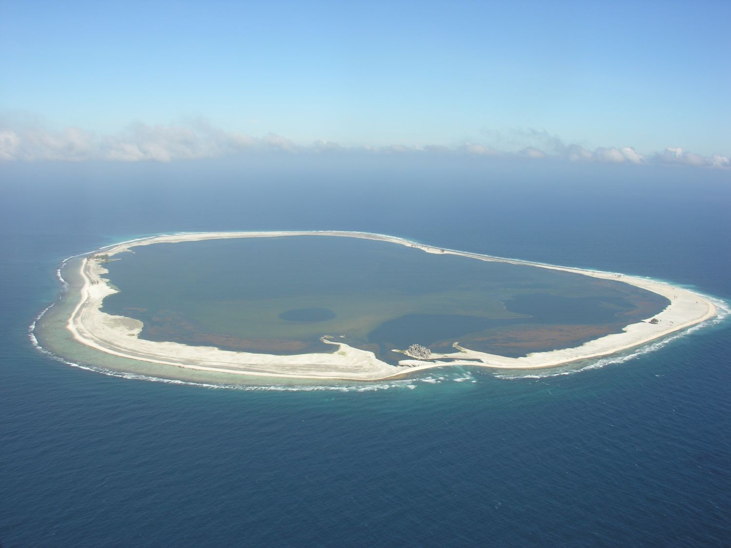 Cruise on Perseverance boat: Atoll de Clipperton : Le voyage de l’extrême, une expédition ...